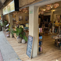 Atman Nourish Kafe: Savor the Flavors of Ubud’s Best Vegetarian Café